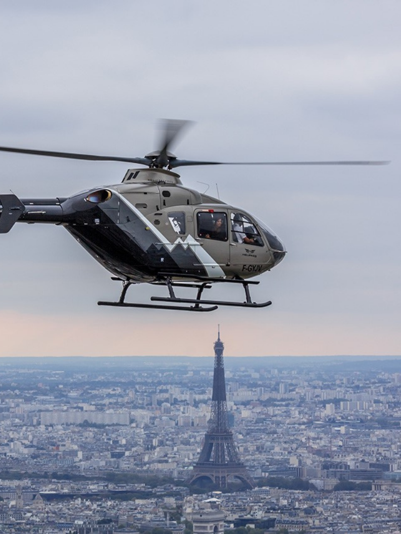 A unique helicopter experience | Galeries Lafayette Paris Haussmann