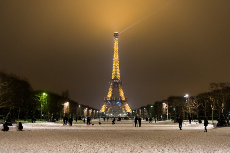The most beautiful places to celebrate the holidays in Paris - Galeries ...