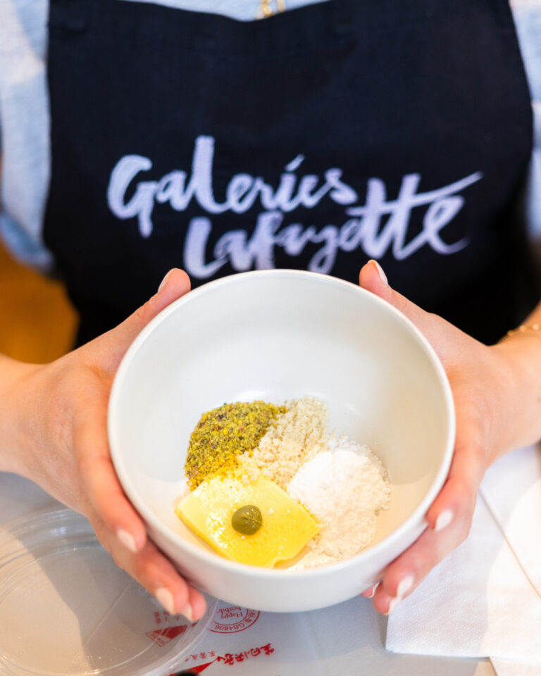 French macaron bakery class - Family Experience - Galeries Lafayette ...