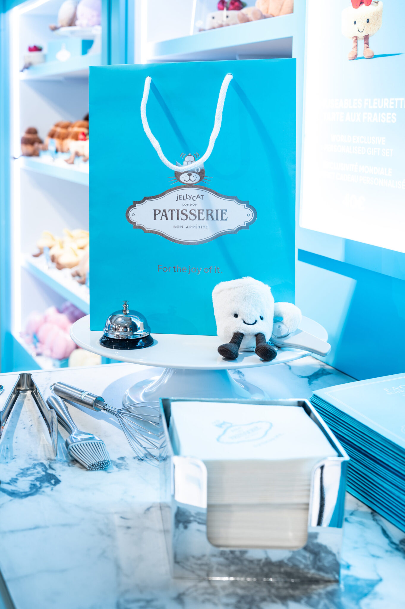 THE JELLYCAT PATISSERIE AT FAO SCHWARZ - Galeries Lafayette Paris Haussmann
