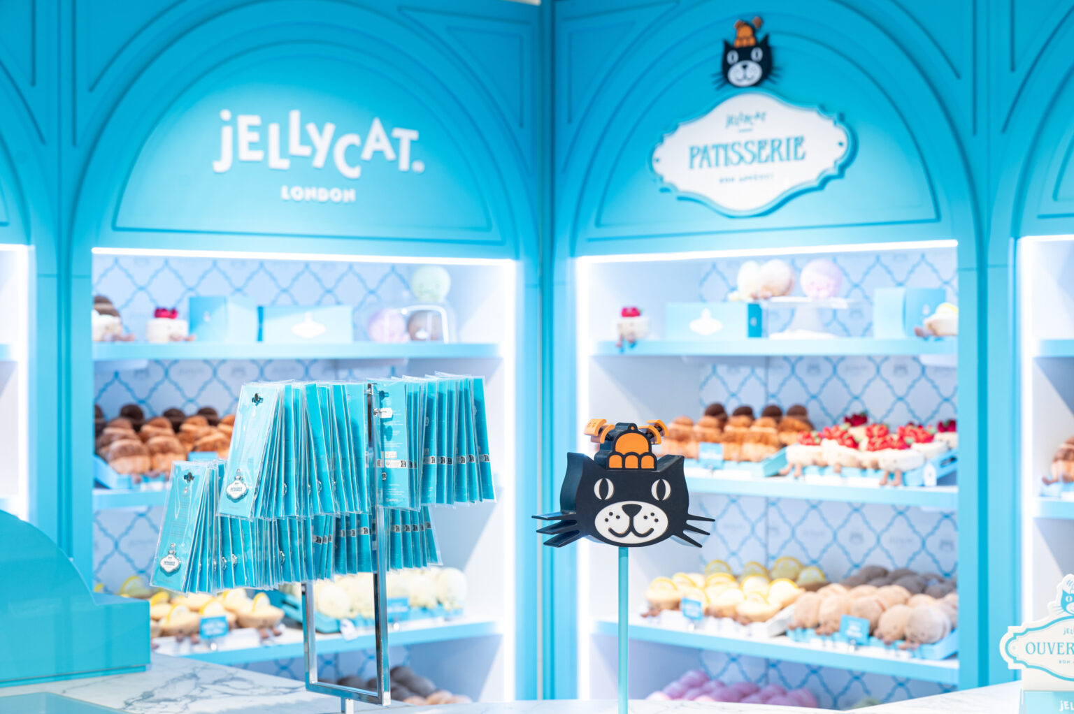 THE JELLYCAT PATISSERIE AT FAO SCHWARZ - Galeries Lafayette Paris Haussmann