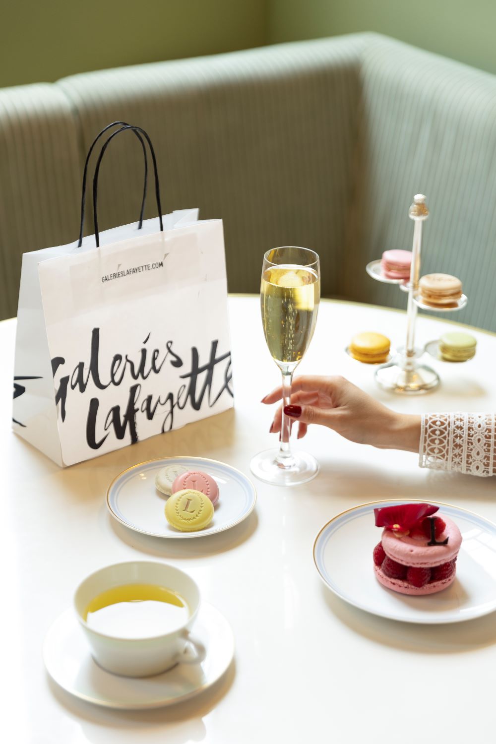 The Ladurée Tea Room - Galeries Lafayette Paris Haussmann