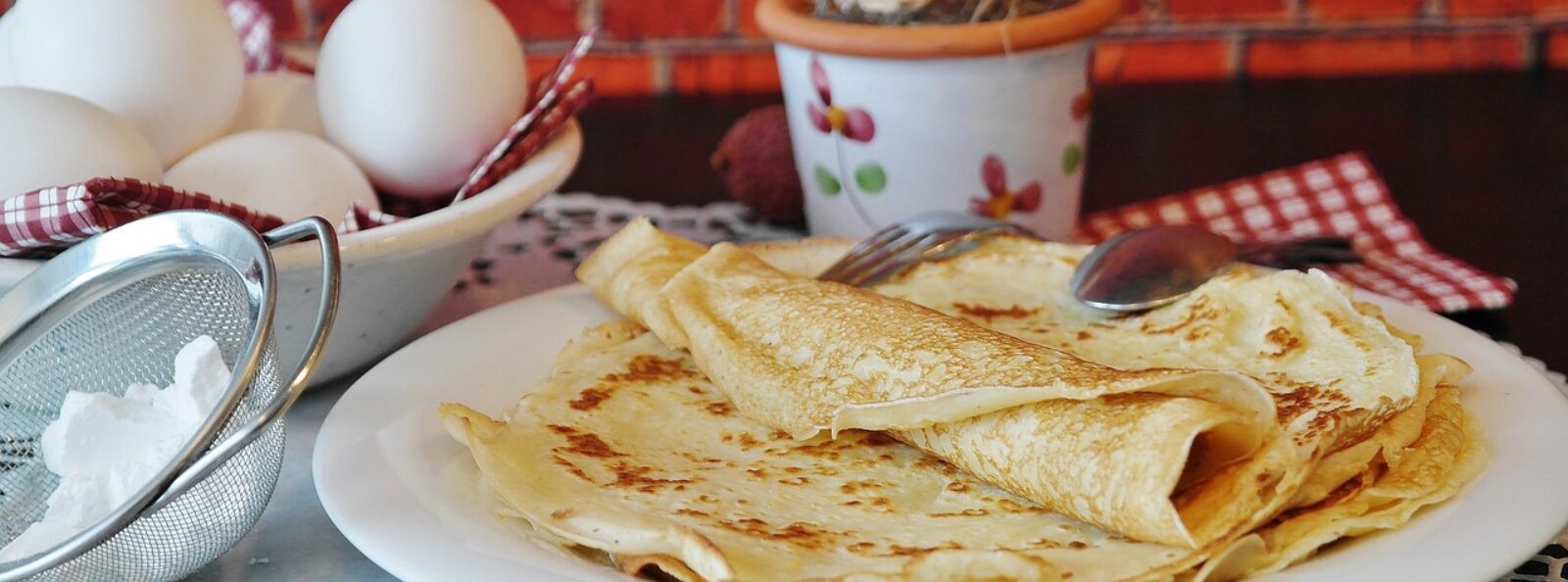 Candlemas: the famous French tradition of the crêpe - Galeries ...